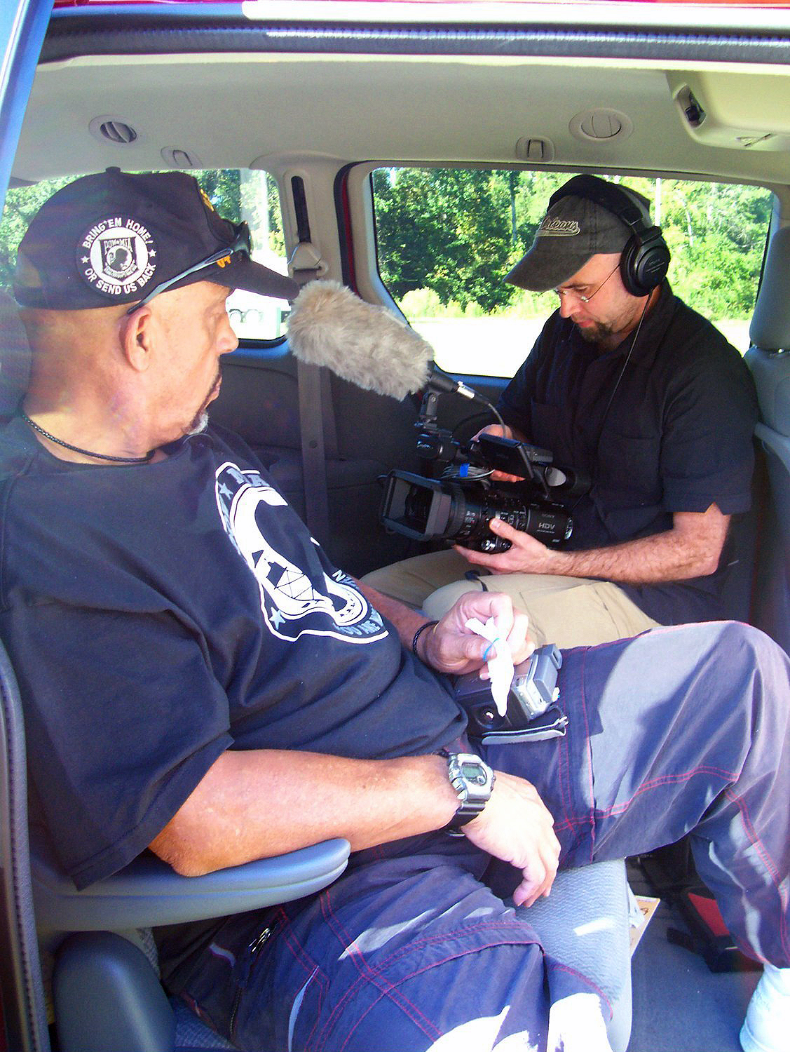 Thomas Moore and David Ridgen get ready to shoot in Franklin County ...